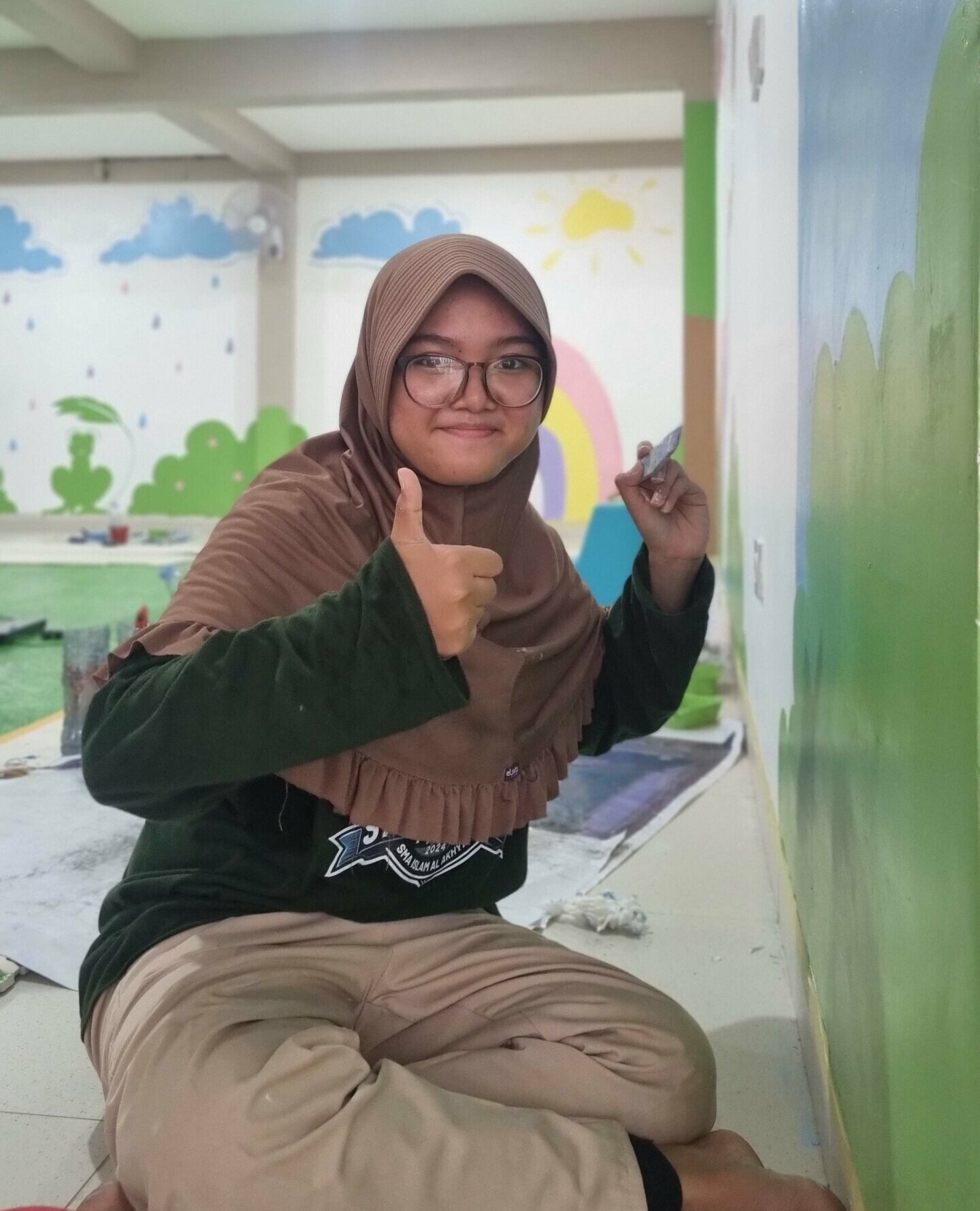 Dibalik Mural TK Islam Al Akhyar: Karya Siswi-Siswi SMA Islam Al Akhyar ...